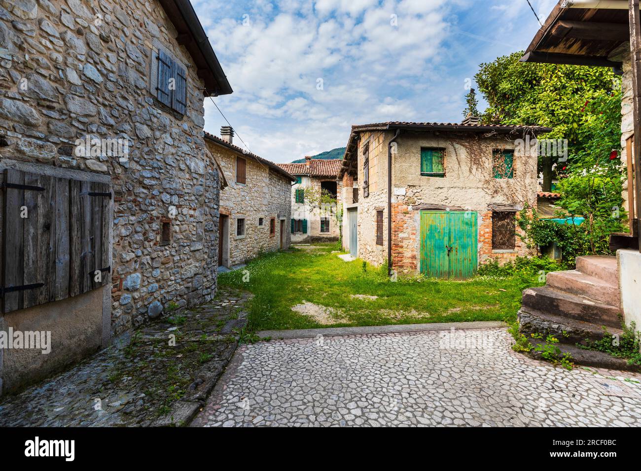 Village of cison di valmarino hi-res stock photography and images - Alamy