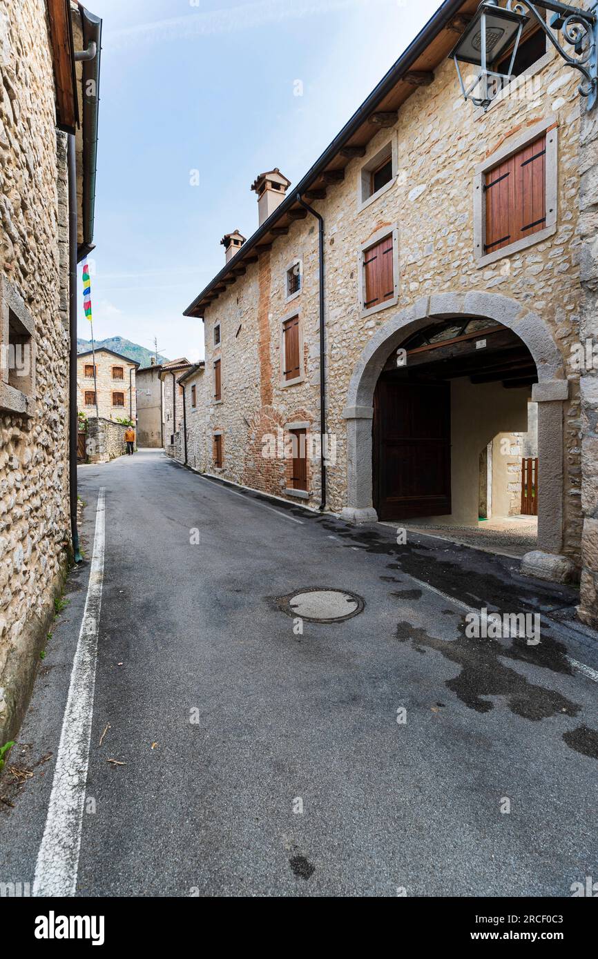 Village of cison di valmarino hi-res stock photography and images - Alamy