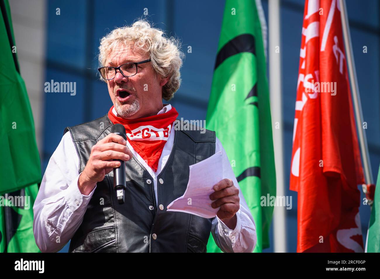 Projet rouge hi-res stock photography and images - Alamy