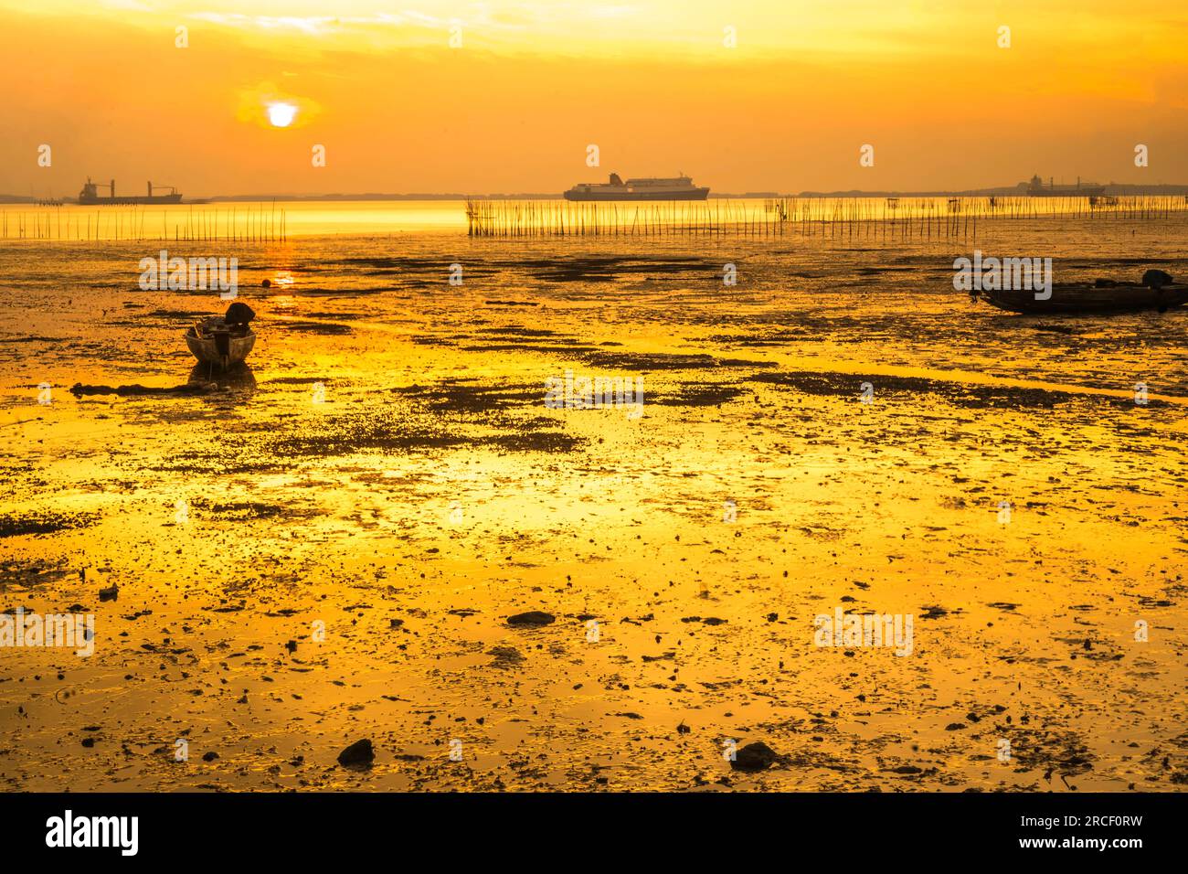 Seashore allure hi-res stock photography and images - Alamy