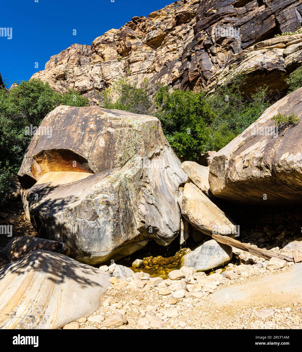 Boulders and Steep Canyon Walls on The Ice Box Canyon Trail, Red Rock ...