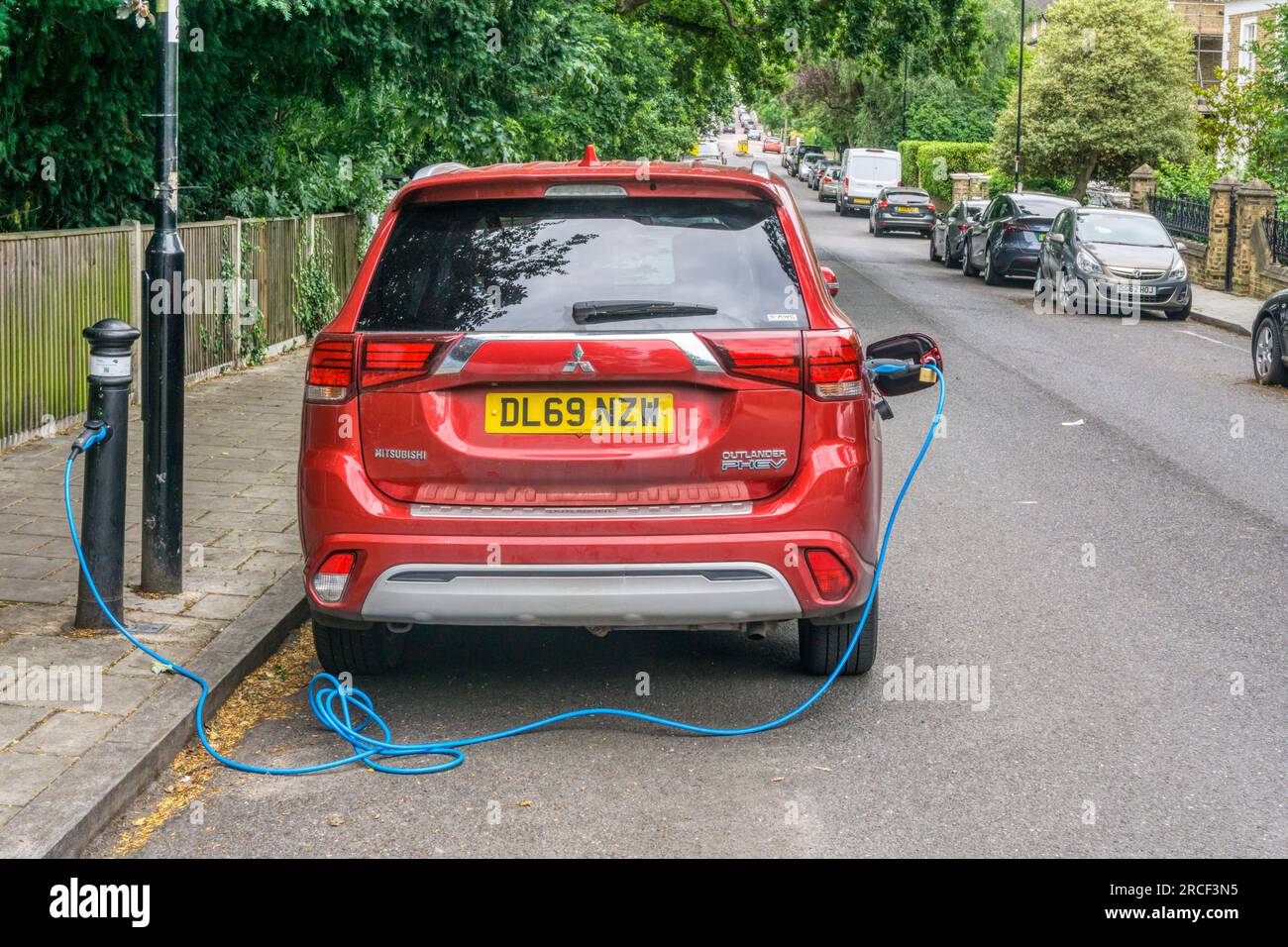 Simplesocket hi-res stock photography and images - Alamy