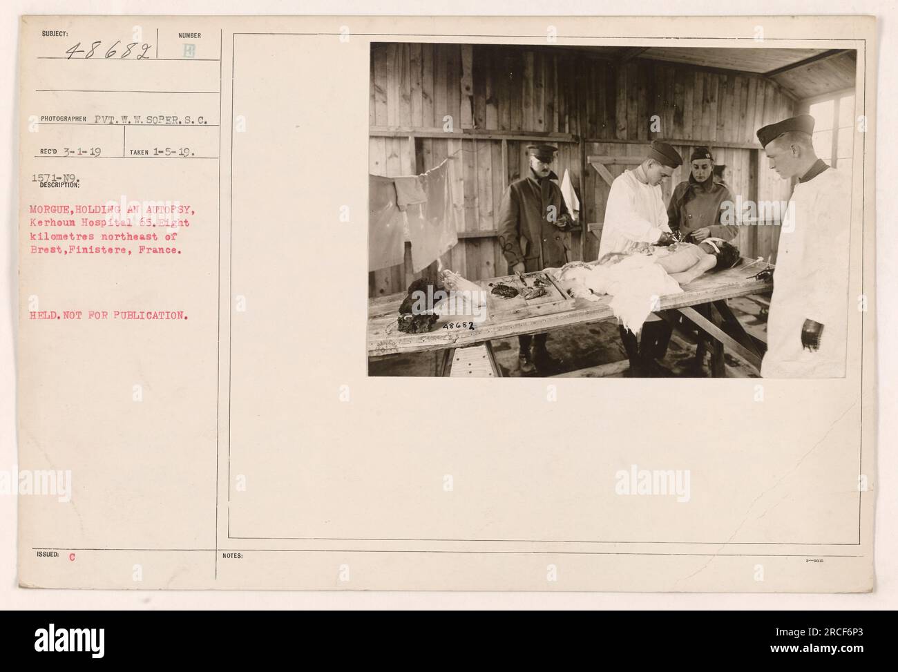 Autopsy table morgue hi-res stock photography and images - Alamy