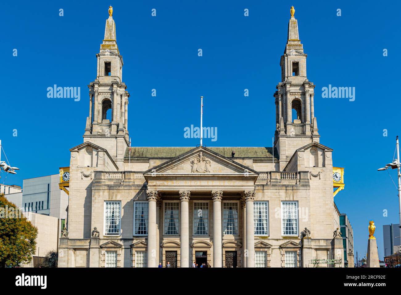 Cityscape photo of buildings and architecture in Leeds during the ...