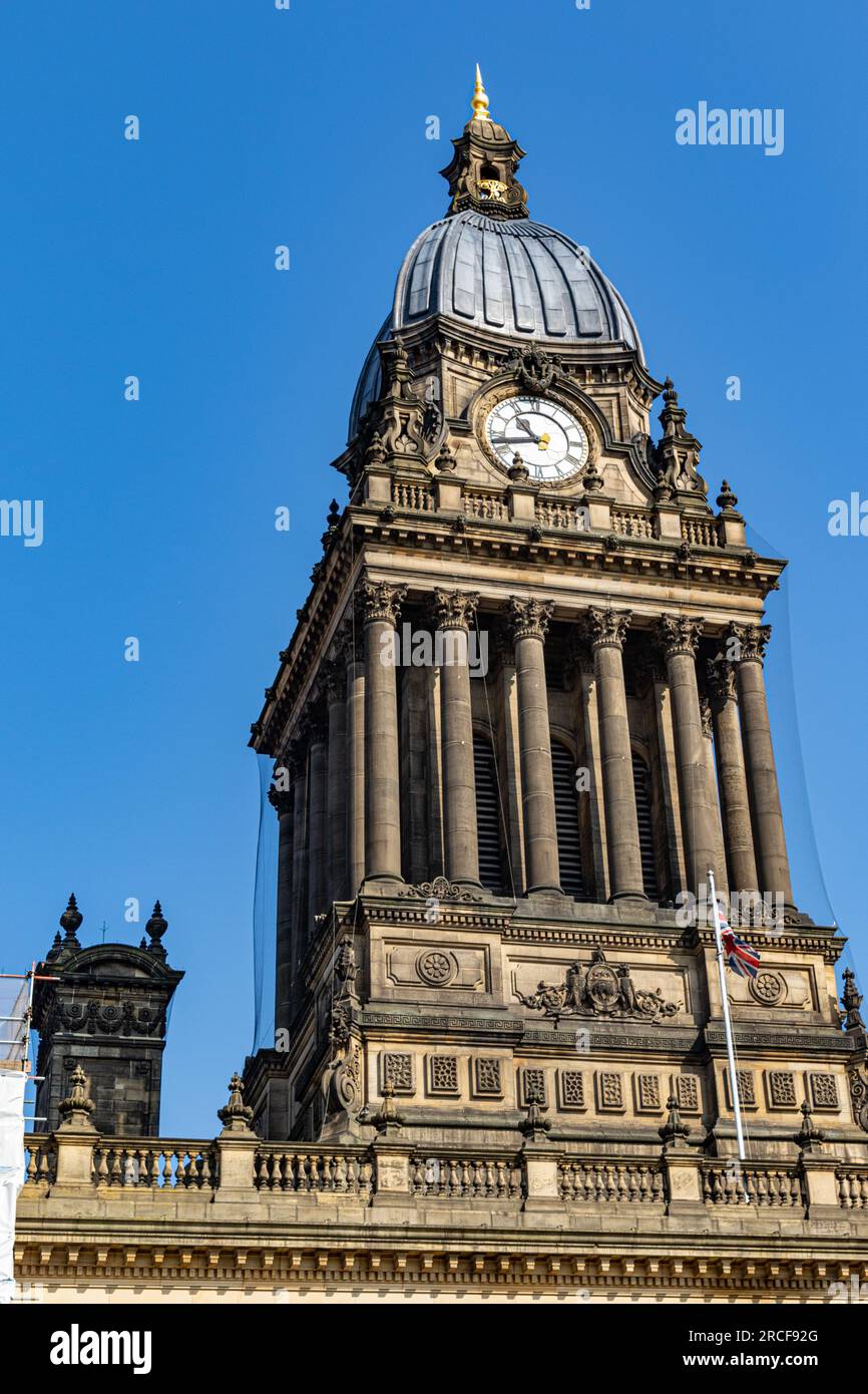 Cityscape photo of buildings and architecture in Leeds during the ...