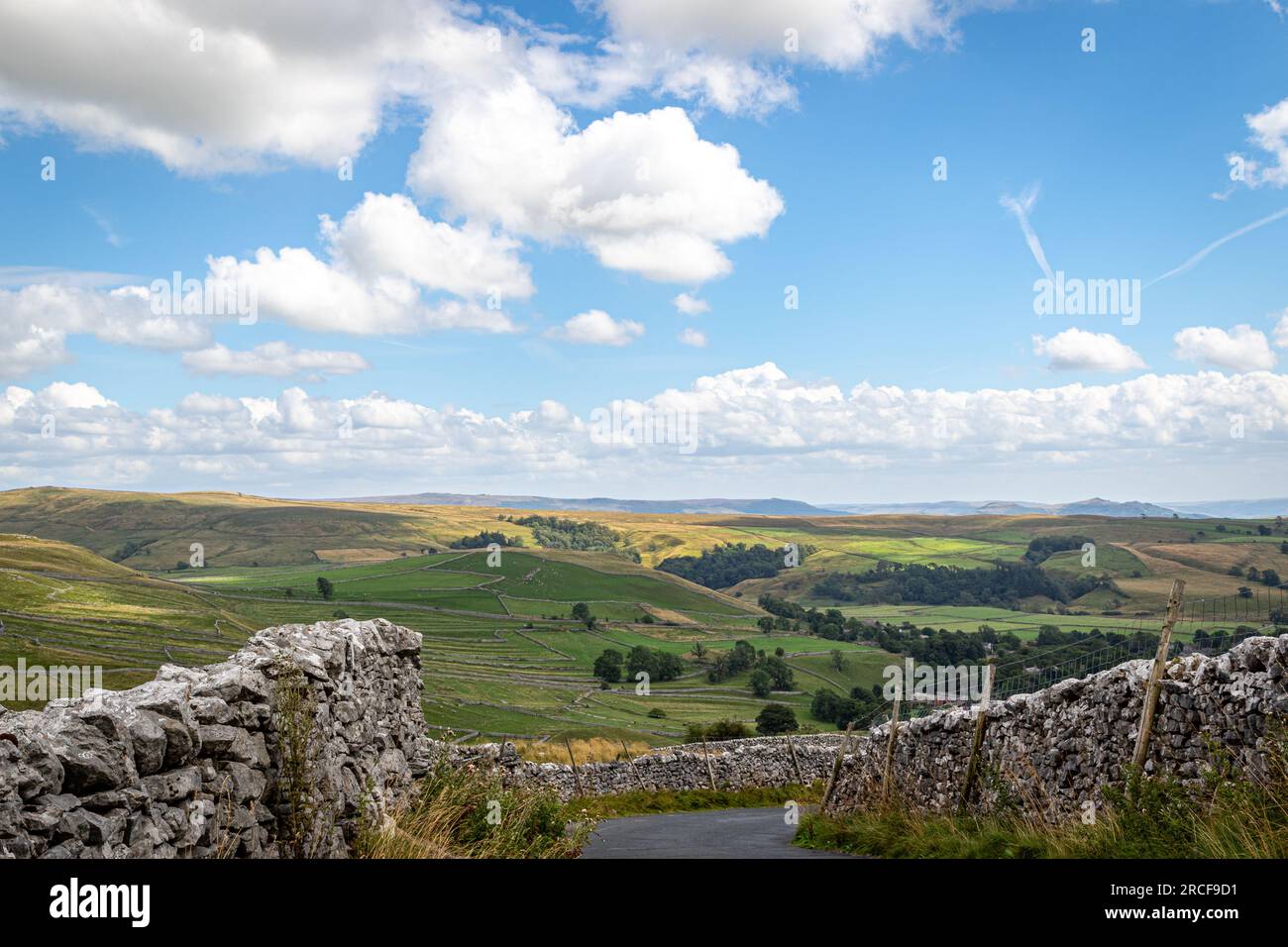 Scenic landscape photo in Peak District Stock Photo - Alamy