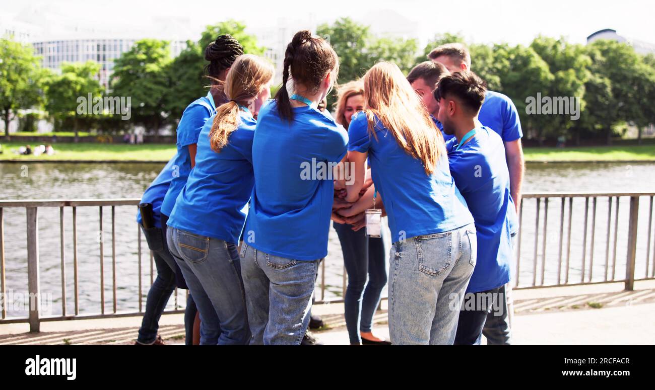 Volunteer Social Community Teamwork. Volunteering Unity And Help Stock ...