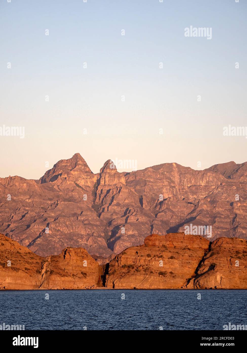 Isla Danzante, the dancer, with the Sierra de la Giganta mountain range ...