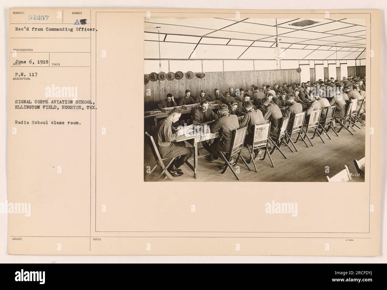 World war one radio communication hi-res stock photography and images ...