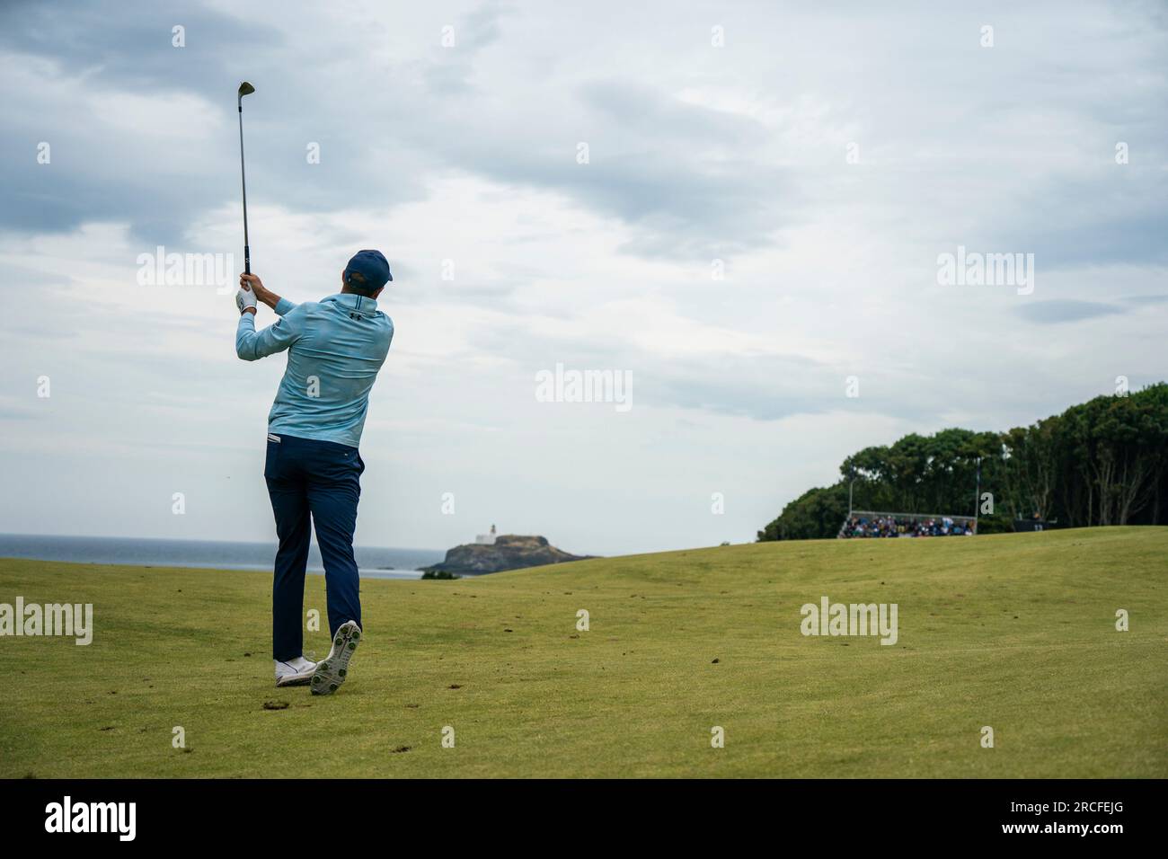 North Berwick, East Lothian, Scotland, UK. 14th July 2023. Jordan Spieth plays approach to the ...