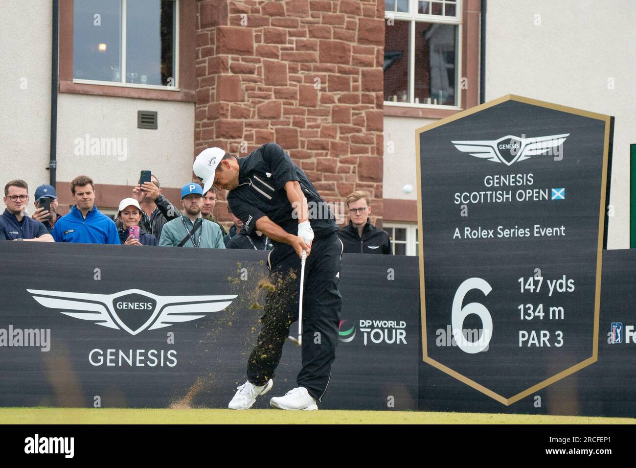 North Berwick, East Lothian, Scotland, UK. 14th July 2023. Xander Schauffele tees off on the 6th ...