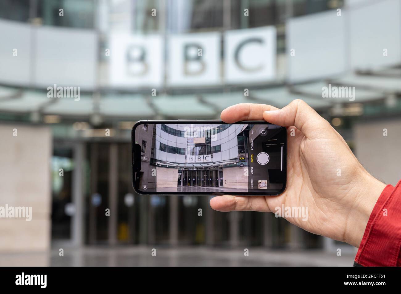 Bbc logo london hi-res stock photography and images - Alamy