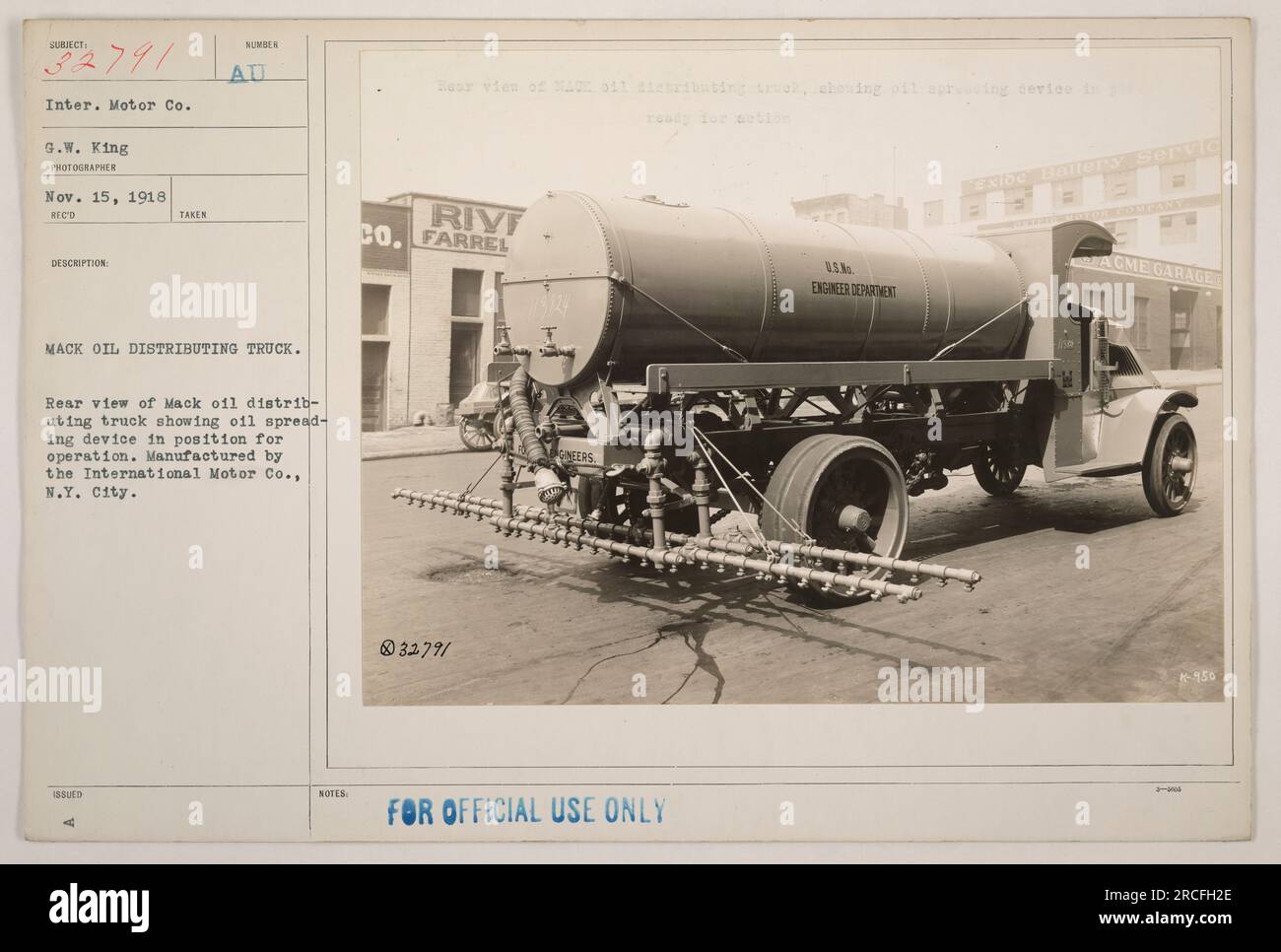Oil spreading mechanism hi-res stock photography and images - Alamy
