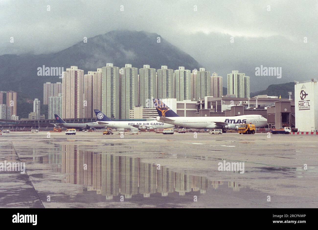 Kai tak airport hi-res stock photography and images - Alamy