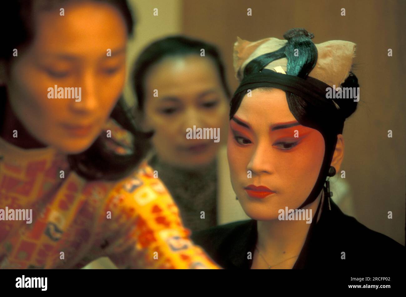 Portrait of beijing opera hi-res stock photography and images - Alamy