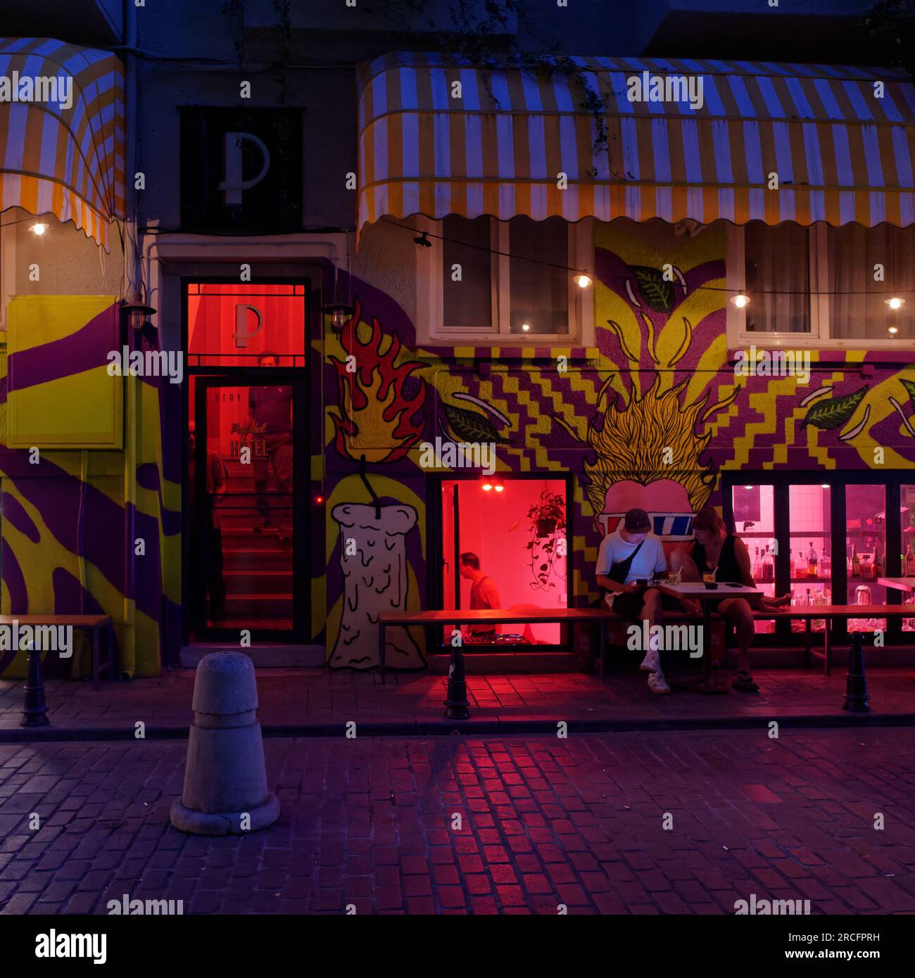 Trendy bar hi-res stock photography and images - Alamy