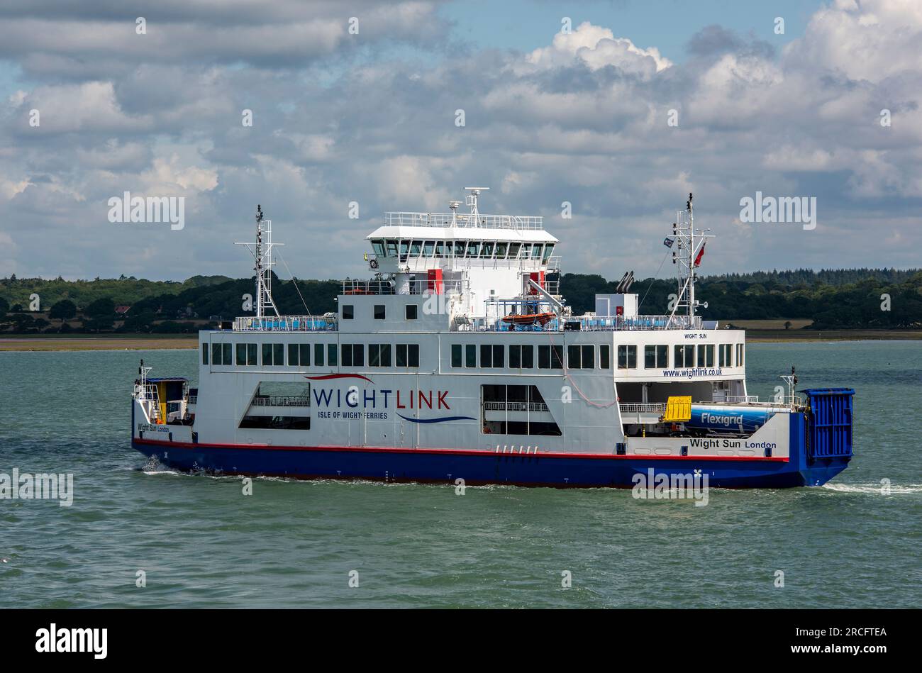 isle of wight ferry, wightlink ferry crossing the solent, lymington to ...