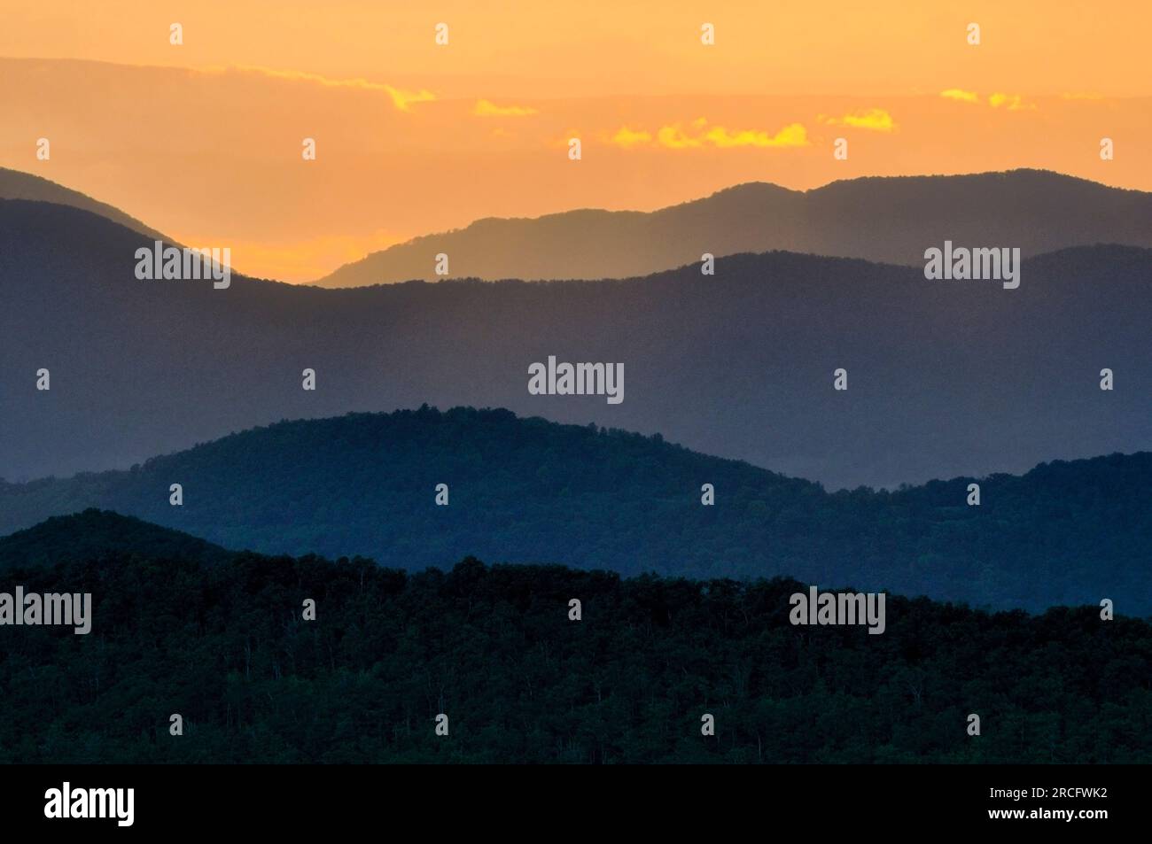 Mountains sunset virginia hi-res stock photography and images - Alamy