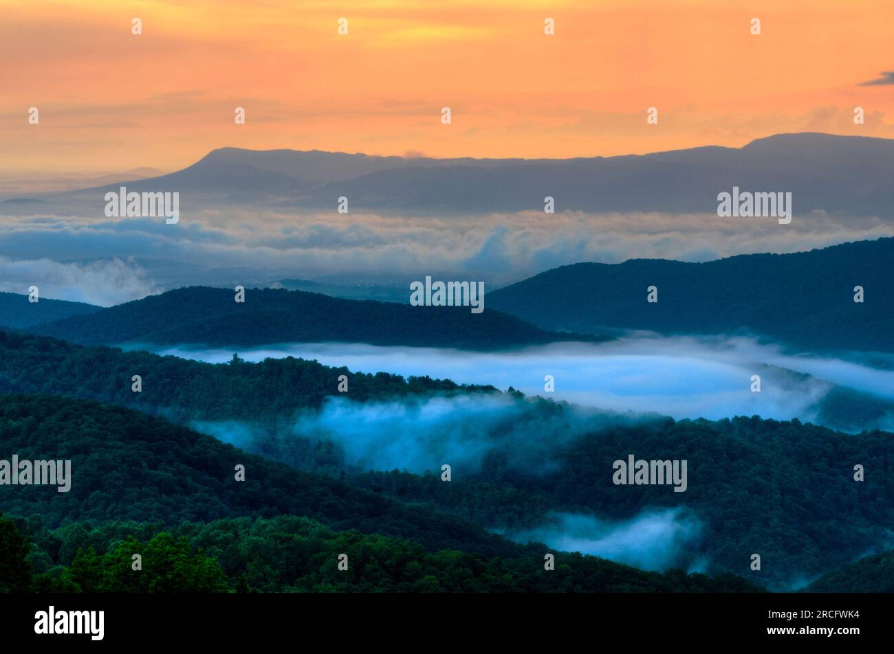 Blue ridge park park national park hi-res stock photography and images ...