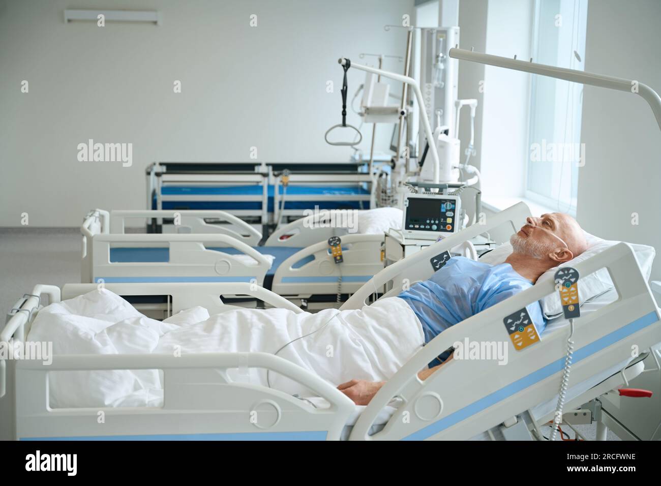 Resuscitation beds hi-res stock photography and images - Alamy