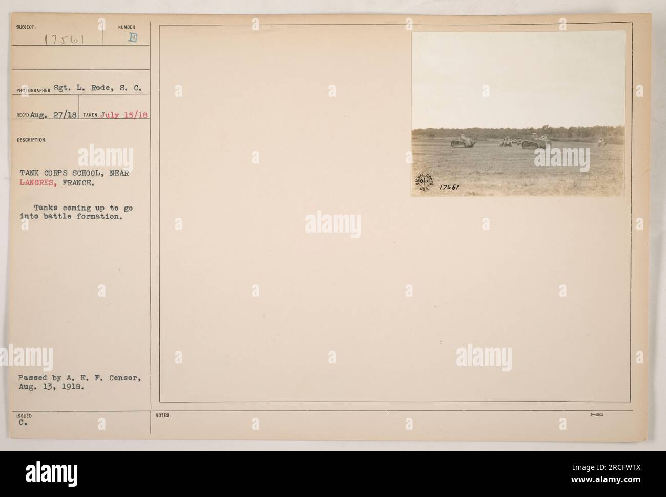 Battle tank formation hi-res stock photography and images - Alamy