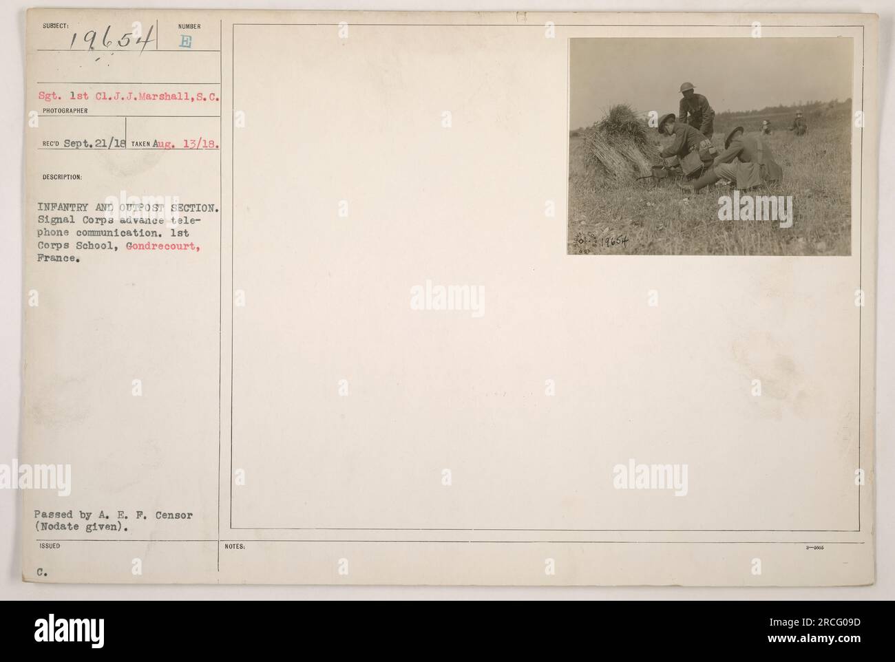 Advance communications army hi-res stock photography and images - Alamy
