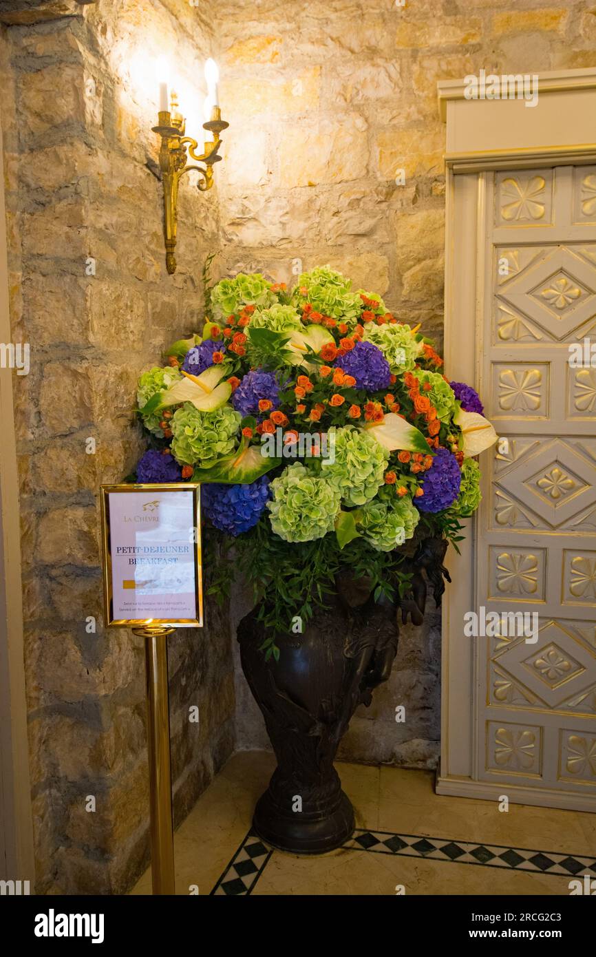 Eze pottery hi-res stock photography and images - Alamy