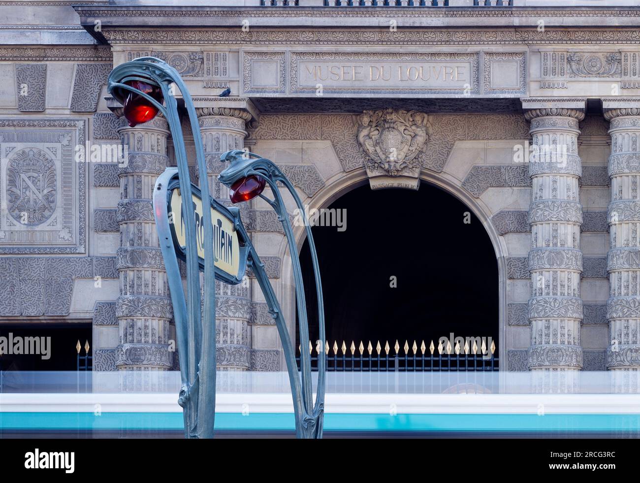 Louvre metro station hi-res stock photography and images - Alamy