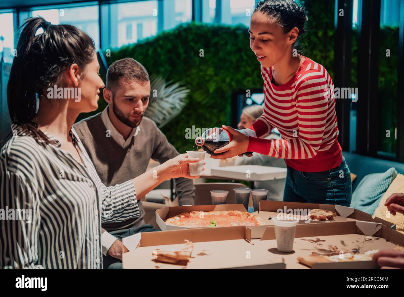 Students work fast food hi-res stock photography and images - Alamy
