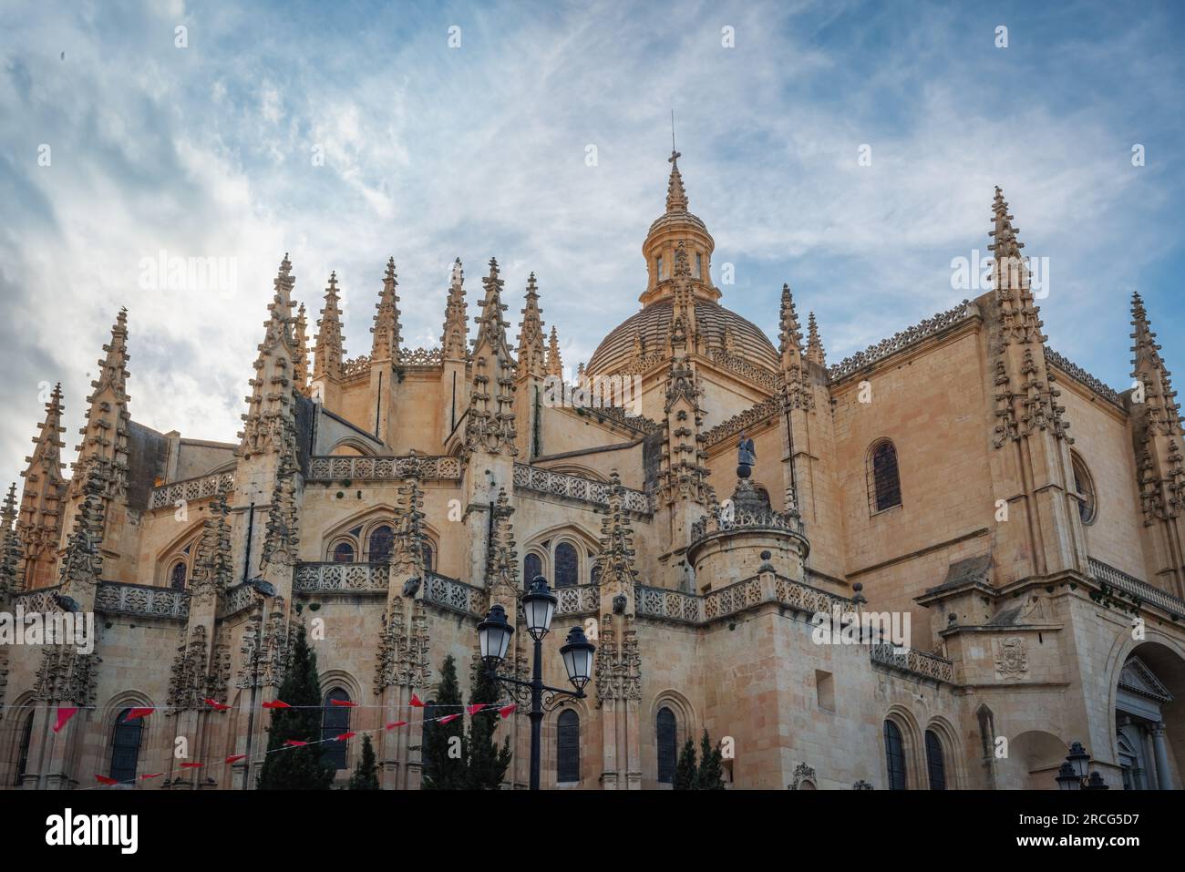 Catedral de segovia spain hi-res stock photography and images - Alamy