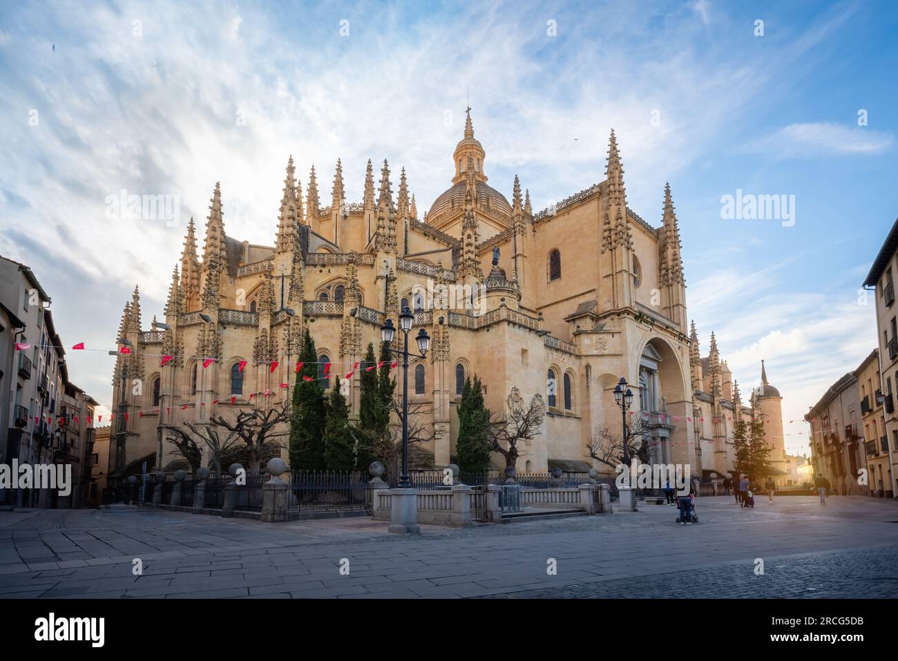 Catedral de segovia spain hi-res stock photography and images - Alamy