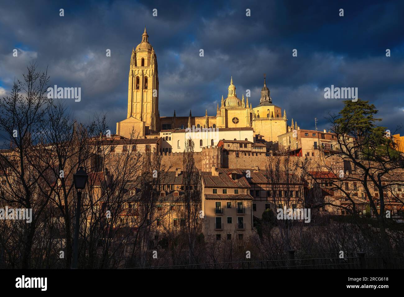 Catedral de segovia spain hi-res stock photography and images - Alamy