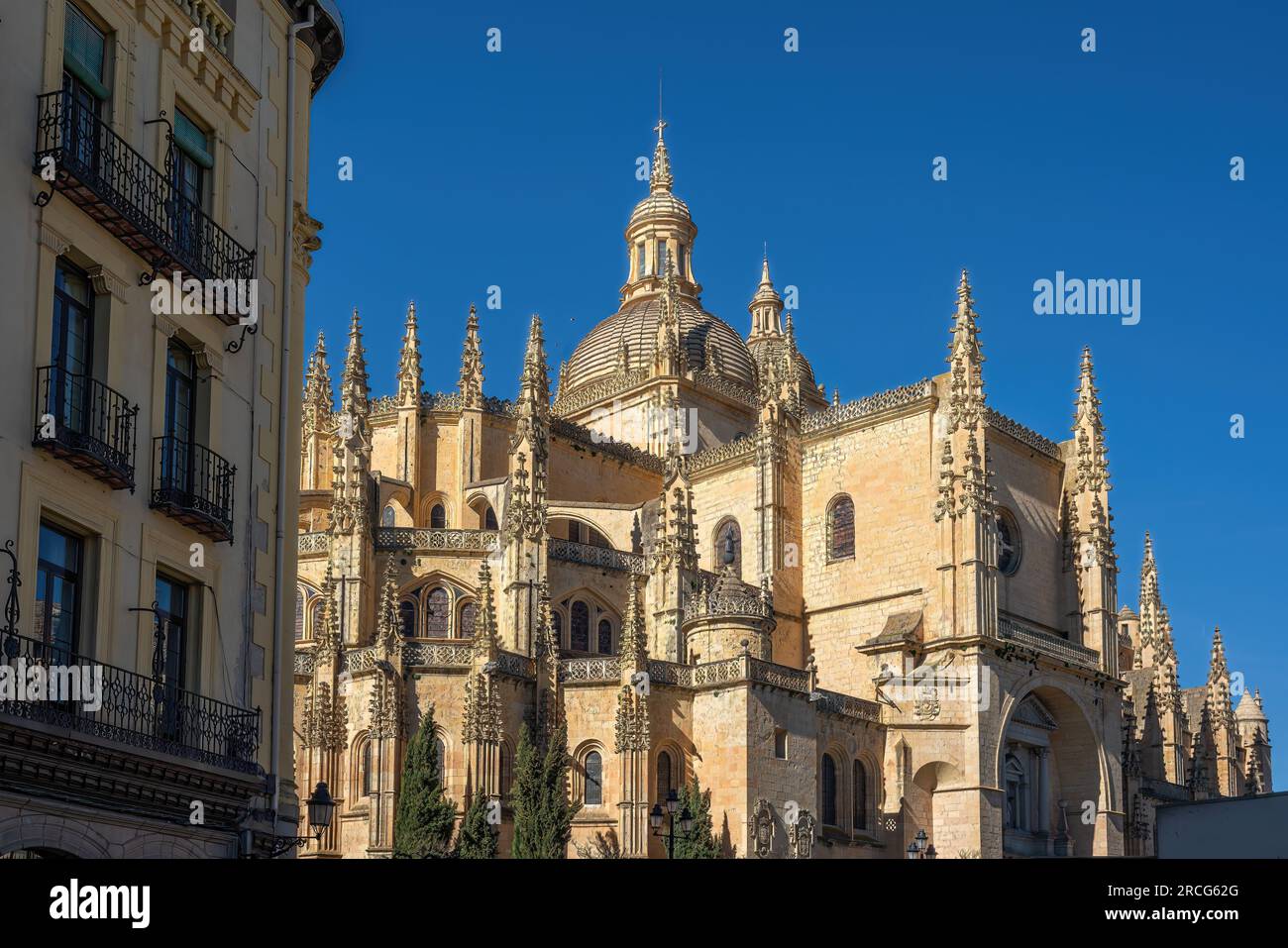 Catedral de segovia spain hi-res stock photography and images - Alamy