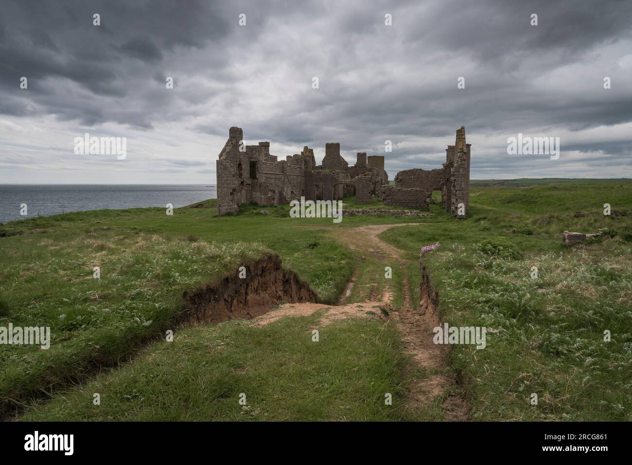 Ruins of New Slains Castle Stock Photo - Alamy