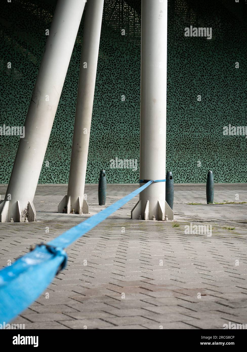 Slack rope hi-res stock photography and images - Alamy