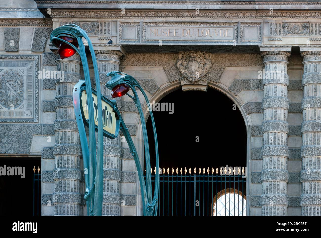 Metro Entrance, Louvre, Paris, France Stock Photo - Alamy