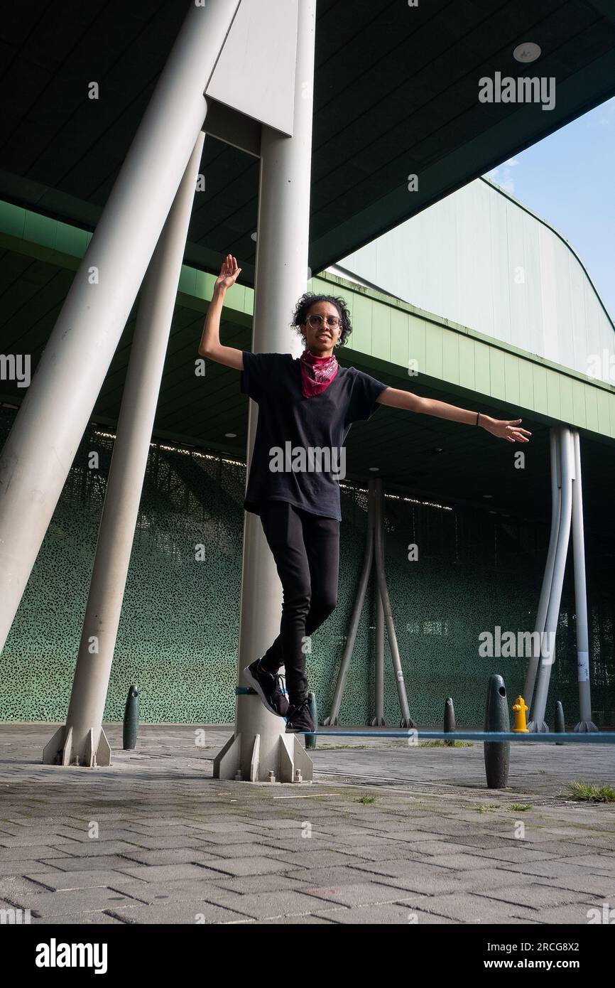 Rope acrobatics hi-res stock photography and images - Alamy