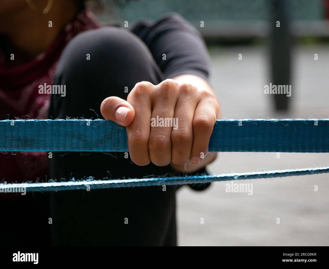 Hand holding rope hi-res stock photography and images - Alamy