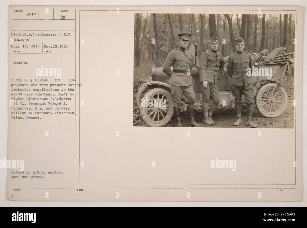 Lieutenant H.A. Strohmeyer, a photographer with the U.S. Signal Corps ...