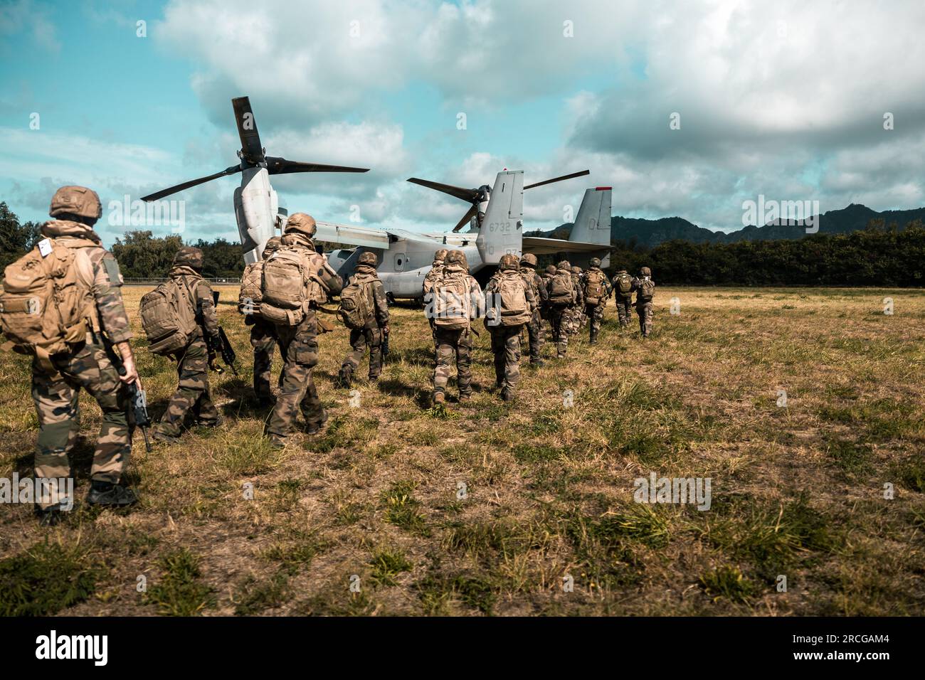 U.S. Marines with Marine Medium Tiltrotor Squadron 268 (VMM-268), Marine Aircraft Group 24, 1st ...