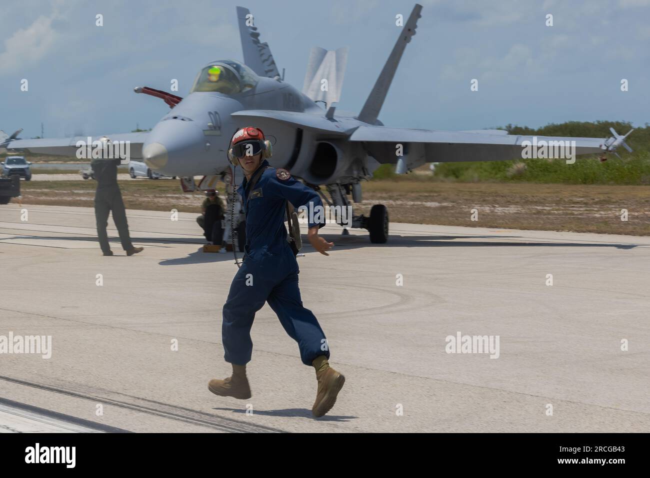 Running aw hi-res stock photography and images - Alamy