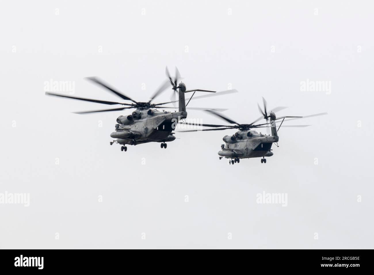 U.S. Marine Corps CH-53E Super Stallion with Marine Medium Tiltrotor ...