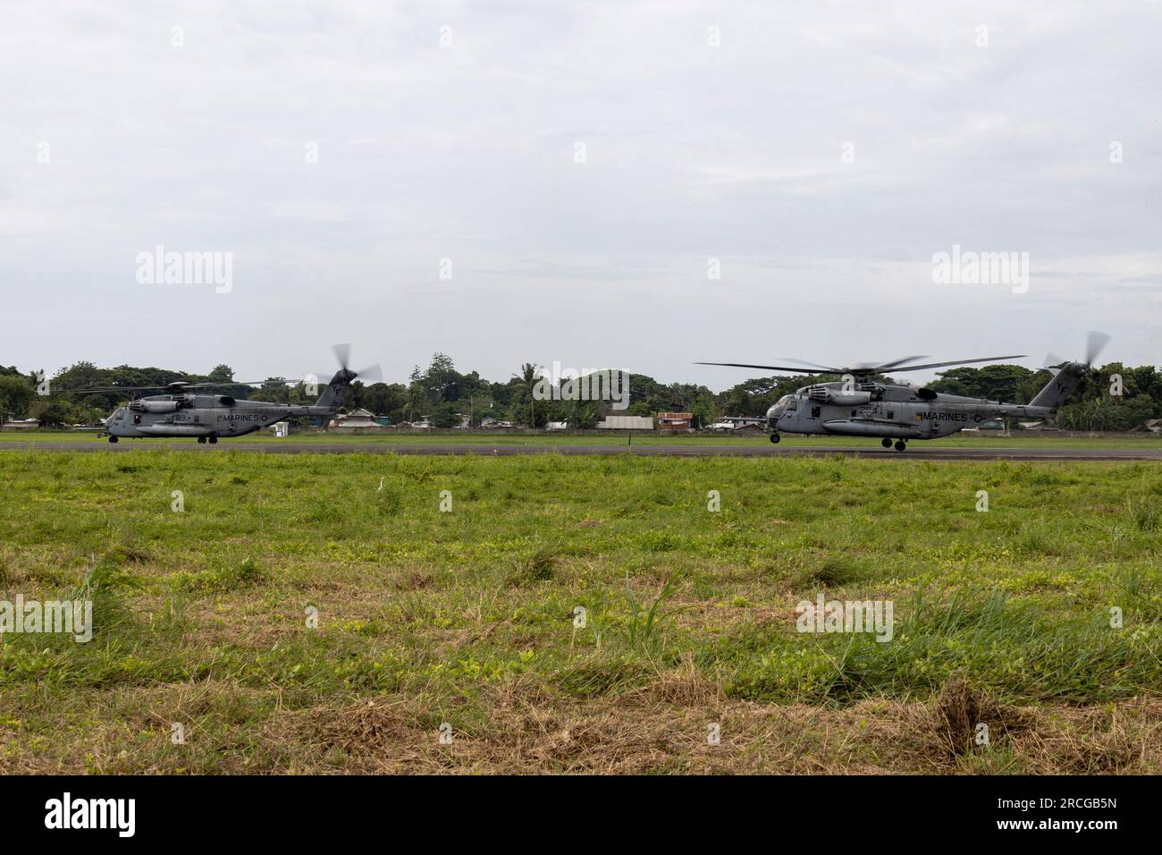 U.S. Marine Corps CH-53E Super Stallions with Marine Medium Tiltrotor ...