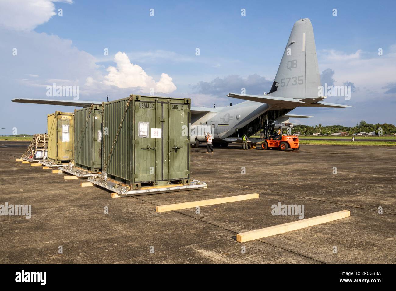 A U.S. Marines Corps KC-130J Super Hercules arrives to offload I Marine ...