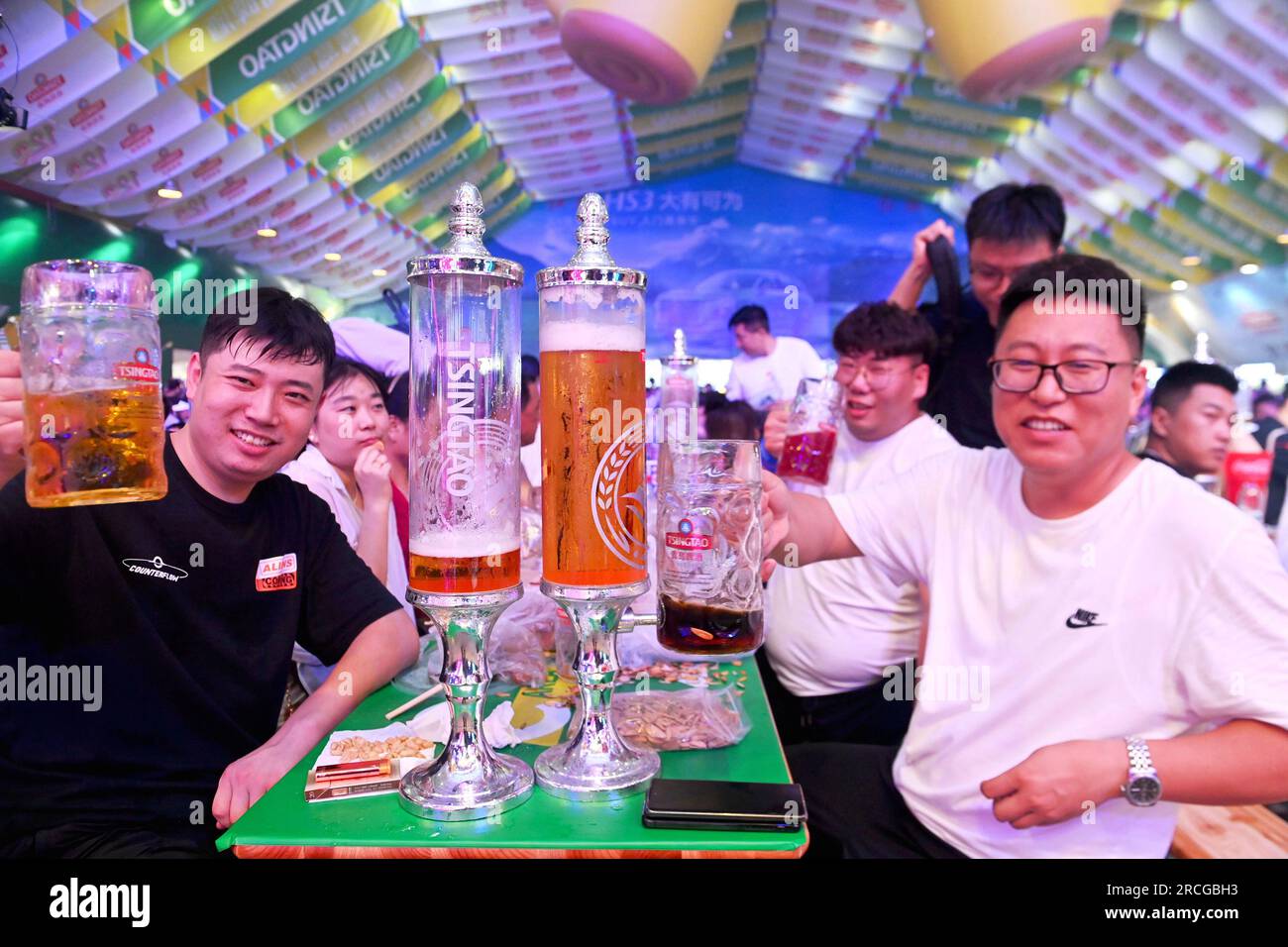 Enjoy a drink hi-res stock photography and images - Alamy