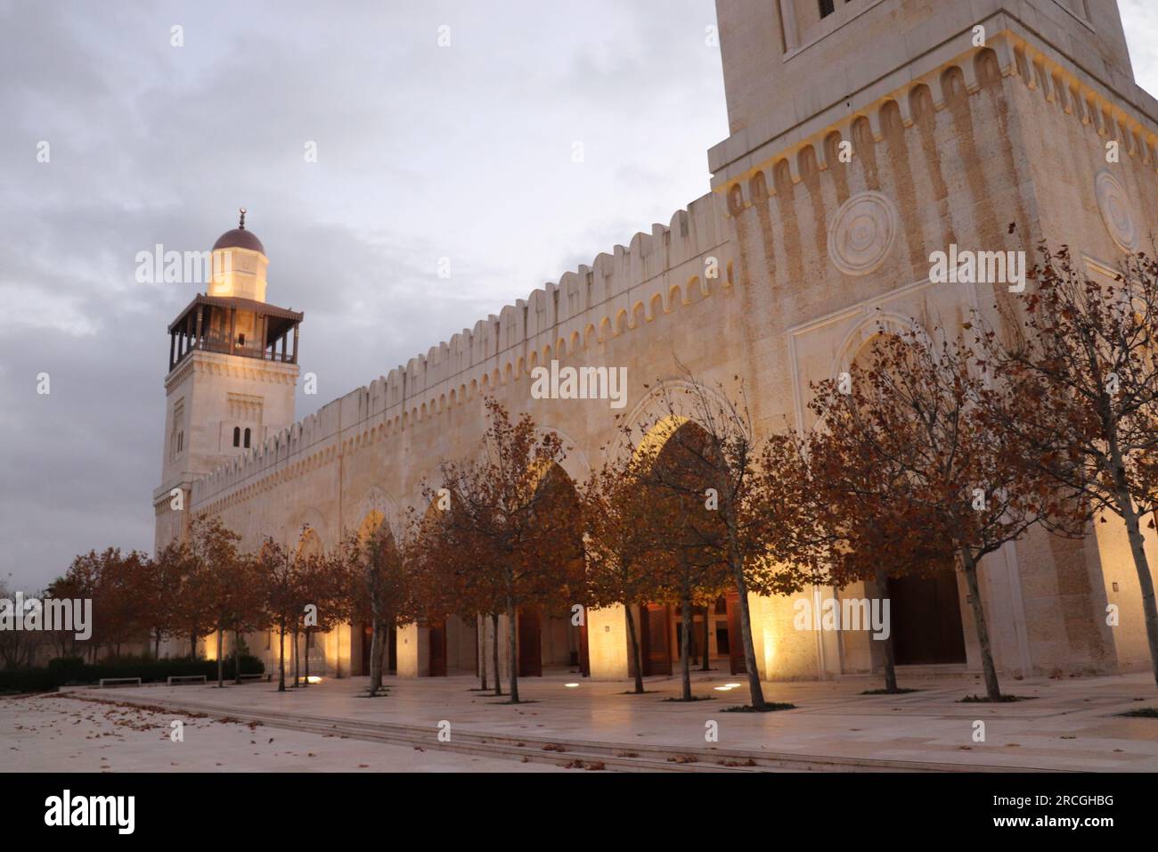 The most beautiful view of an Islamic mosque with beautiful lights ...