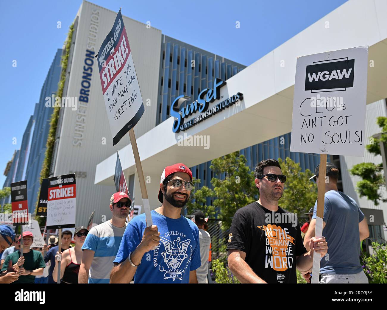 Los Angeles, United States. 14th July, 2023. Members of SAG-AFTRA ...