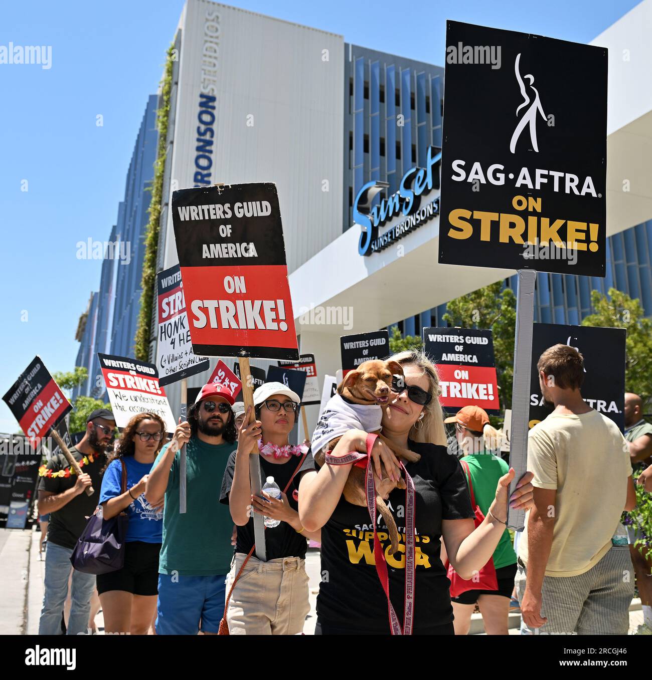 Los Angeles, United States. 14th July, 2023. Members of SAG-AFTRA ...
