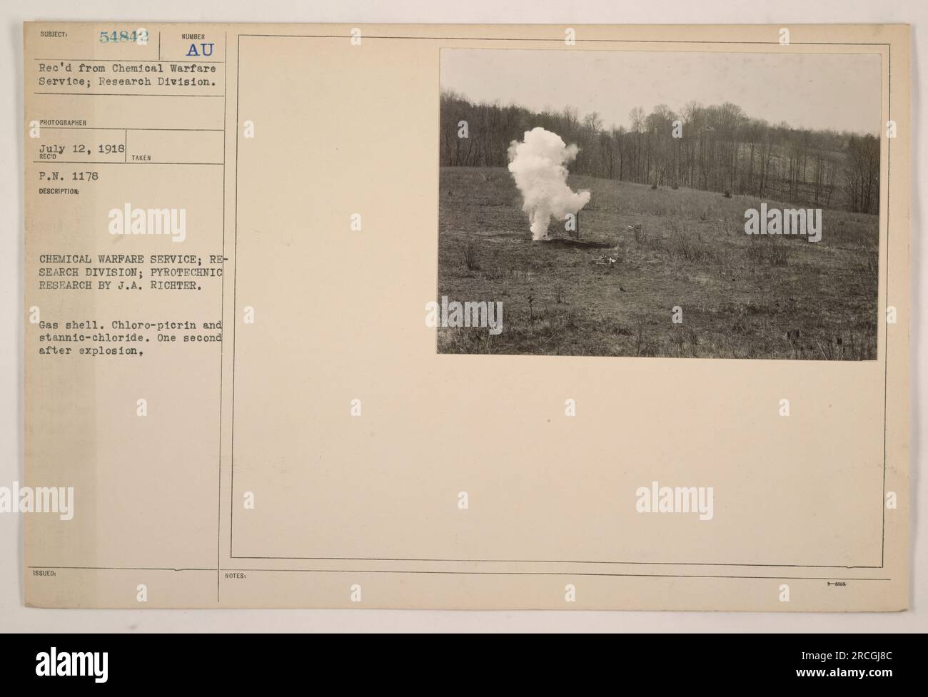 Chemical weapon second world war hi-res stock photography and images ...