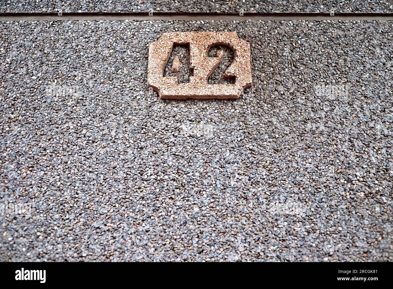 Empty space calculation hi-res stock photography and images - Alamy